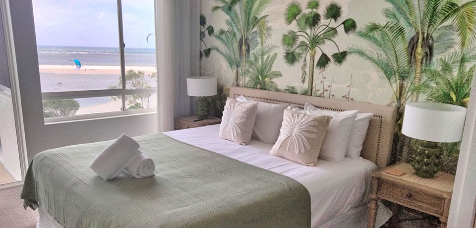 Sunshine Coast Accommodation, Caloundra Golden Beach - The Moorings